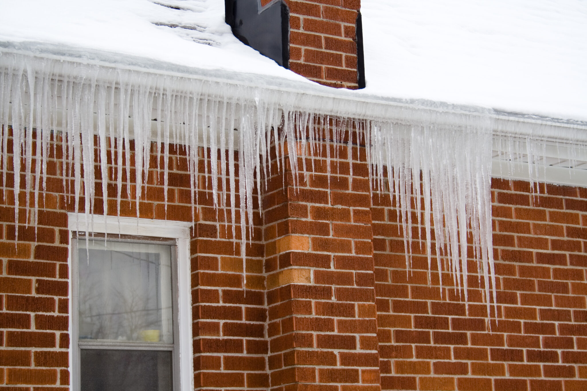 What Causes Ice Damming?